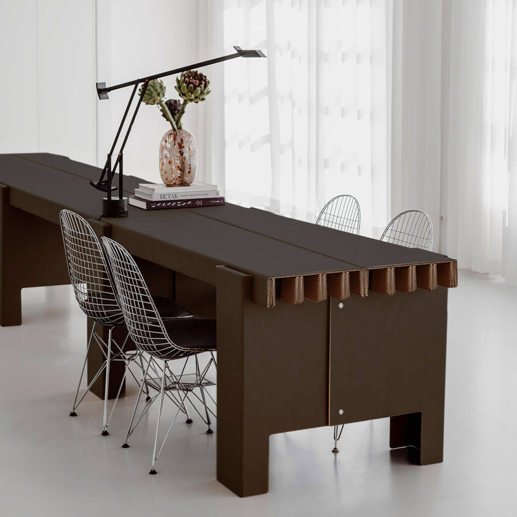 ROOM IN A BOX | GRID Tisch